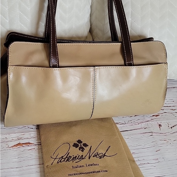 Patricia Nash | Bags | Patricia Nash Hand Painted Winter Bloom ...